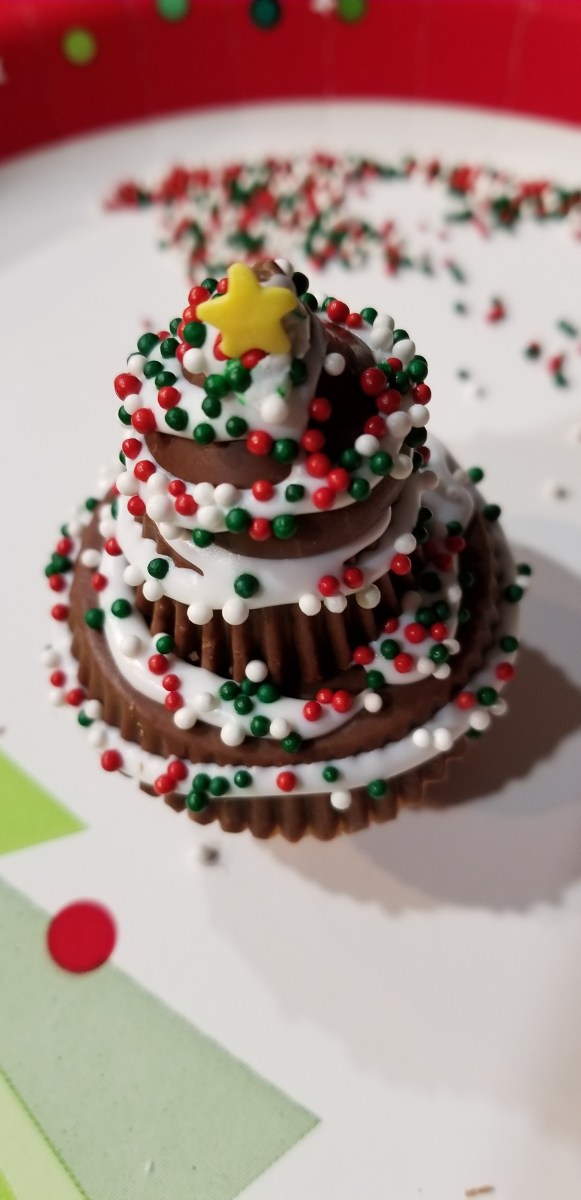 Reese Peanut Butter Cup Trees | Sarah Cath's Adventures